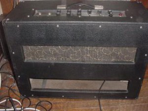 Sano Amplifiers (Like the Ampeg Reverberocket Amp)